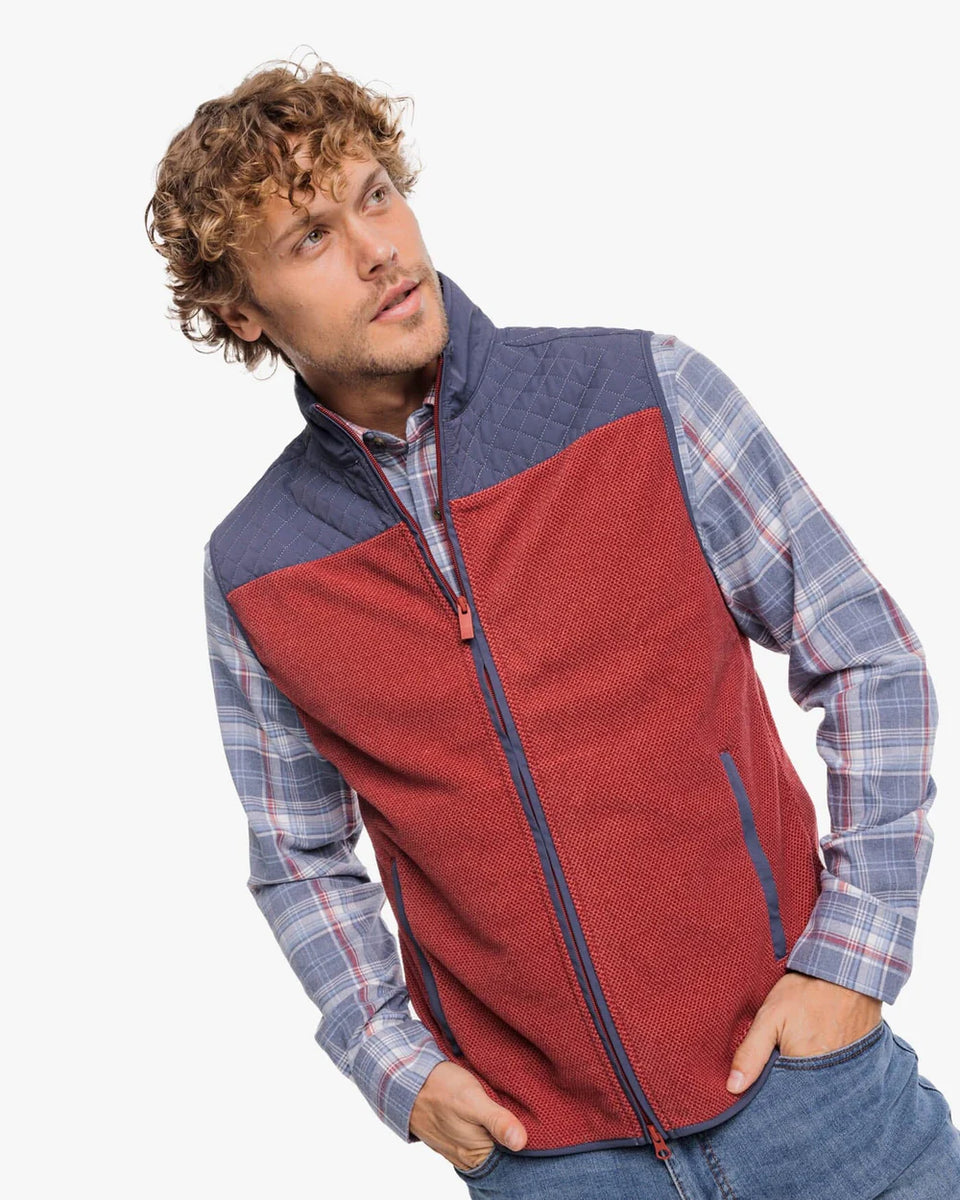 Southern Tide Hucksley Vest 10332 – Giovanni's Fine Fashions